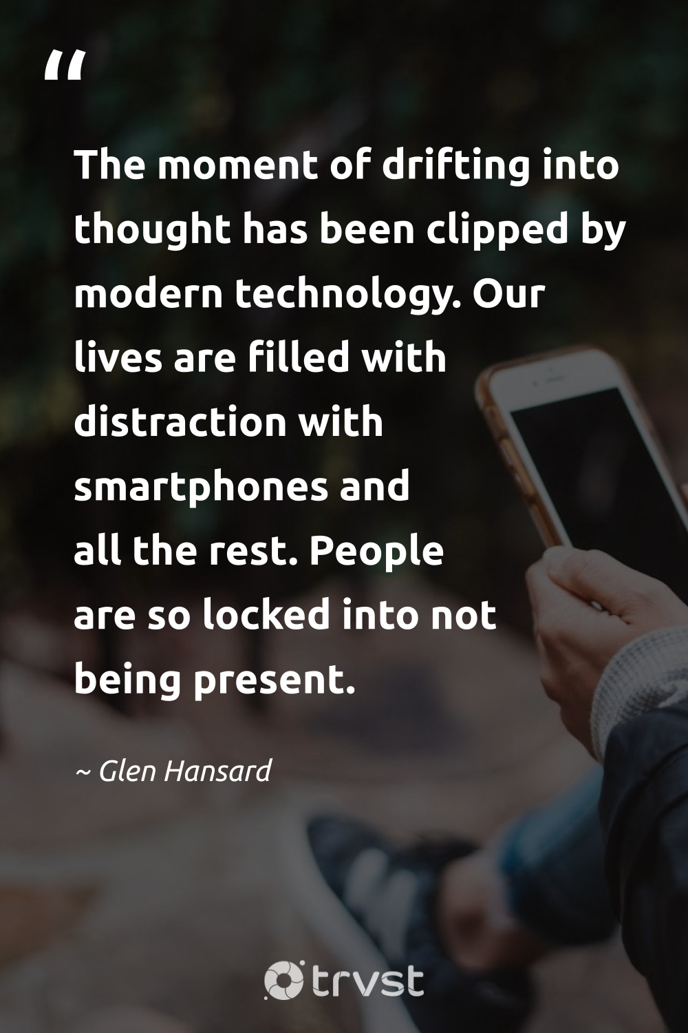 40 Distraction Quotes To Cut Through the Noise And Focus (2024)